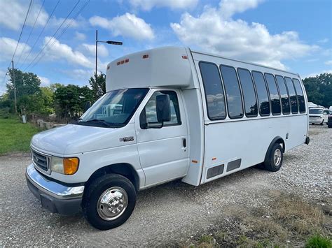 2003 Ford E-450 problems and complaints
